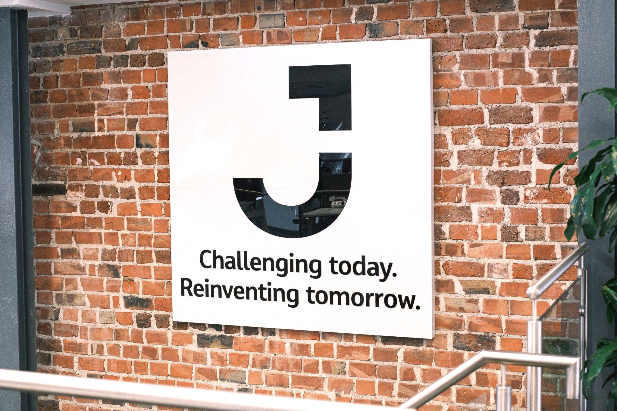 Vinyl Logic | Ltd | Window Film | Experts | Supply & Fit | UK