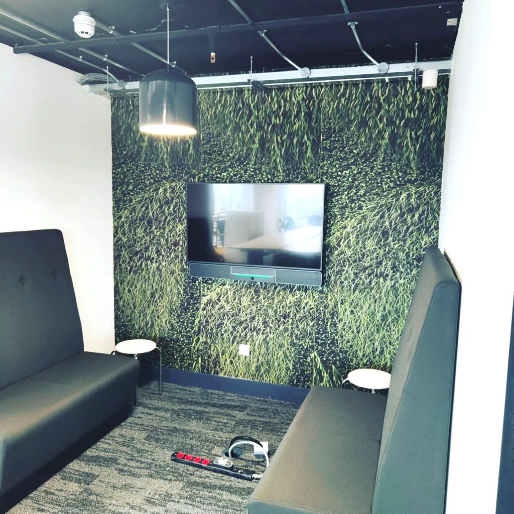 Illuminated Signage | Interior Fit-Out | Bazaarvoice | Belfast